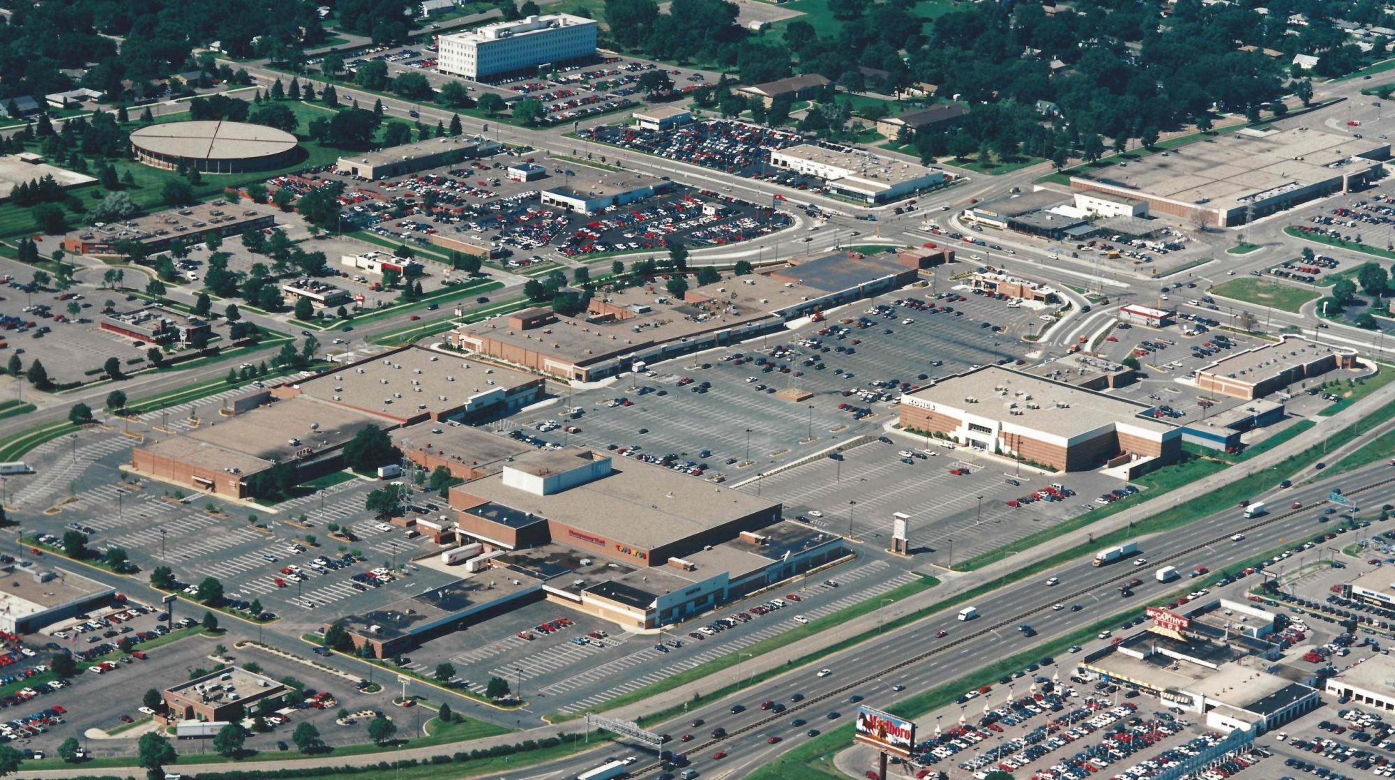 Southtown Shopping Center at 60 | Kraus-Anderson