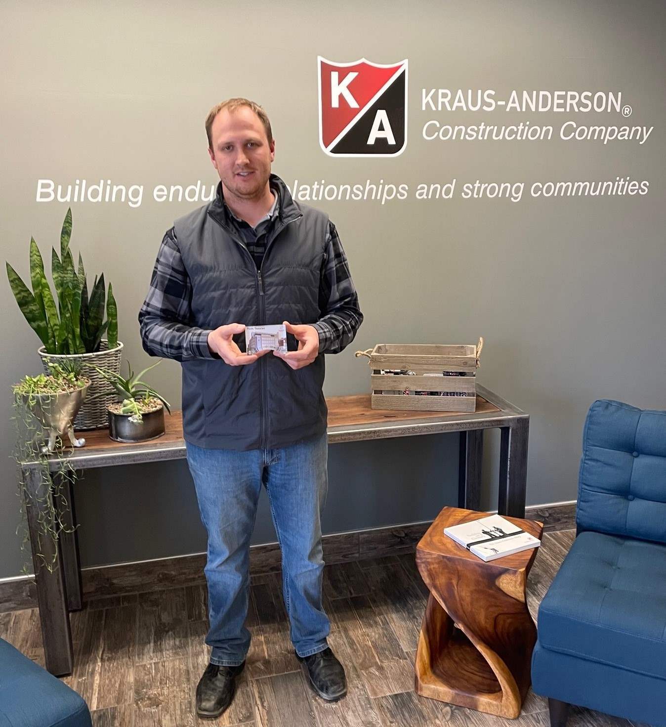 Tom Tessier Wins April 2022 Core Values Award - Kraus-Anderson