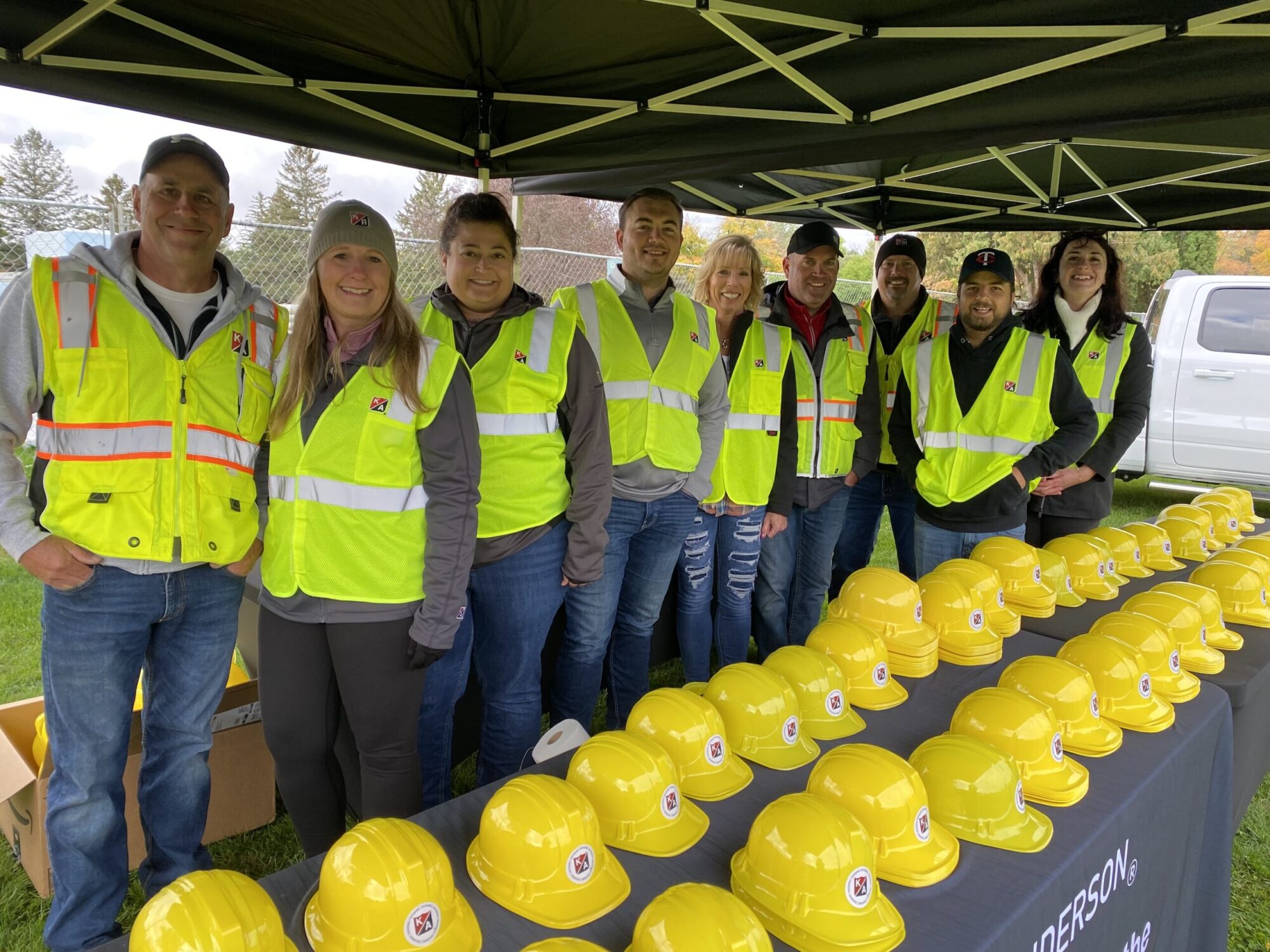 Building by Giving Back: A look at Kraus-Anderson’s Volunteering in the ...